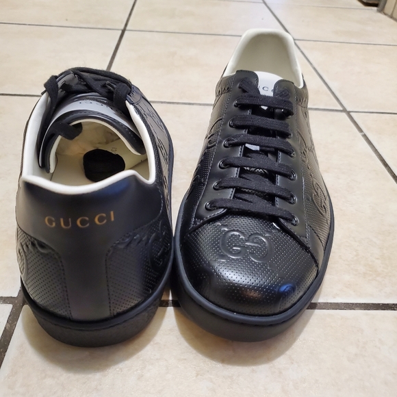Gucci | Shoes | Mens Ace Gg Embossed Sneaker Sz 2 | Poshmark